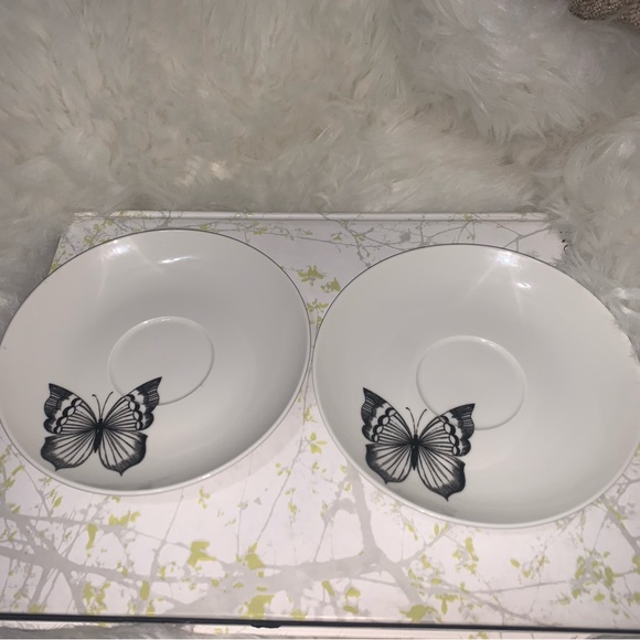 The English Table | Dining | The English Table Butterfly Saucer | Poshmark